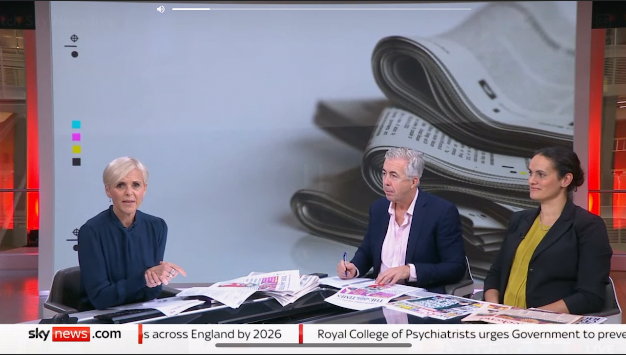 Kevin Craig reviews the papers on Sky News, discussing Hamas, Labour’s ...